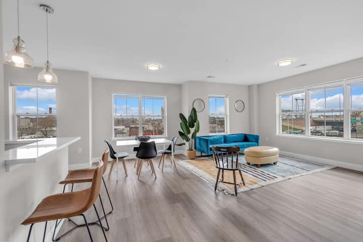 Stay L Spacious 1br King W/ Nyc Skyline Views - Newark