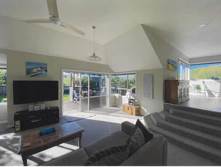 Modern Living In Enner Glynn - Marlborough District