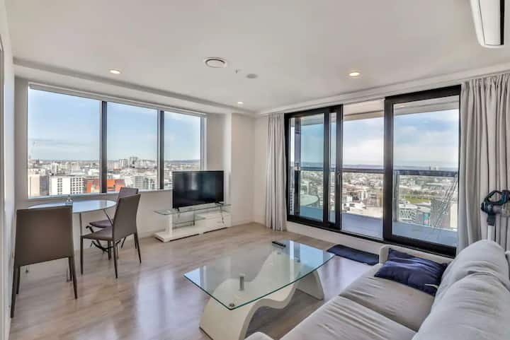 Skytower View And Seaview 2 Bedroom 2 Bathroom Apt - Auckland