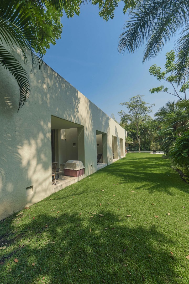 Casa Luis Barragan; Fracc. Las Quintas Cuernavaca - Cuernavaca