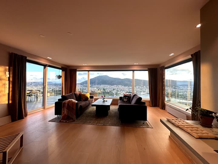Unique Villa With Spectacular View Over Bergen - Bergen, Norwegen