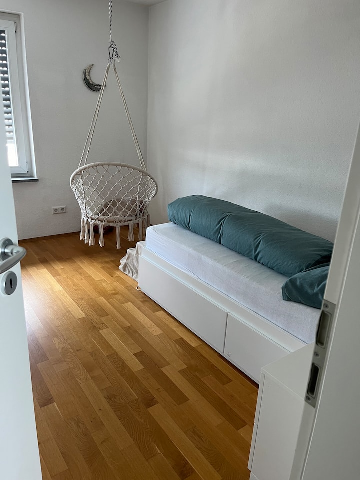 Zentrale Dachgeschoss Wohnung - Holzgerlingen