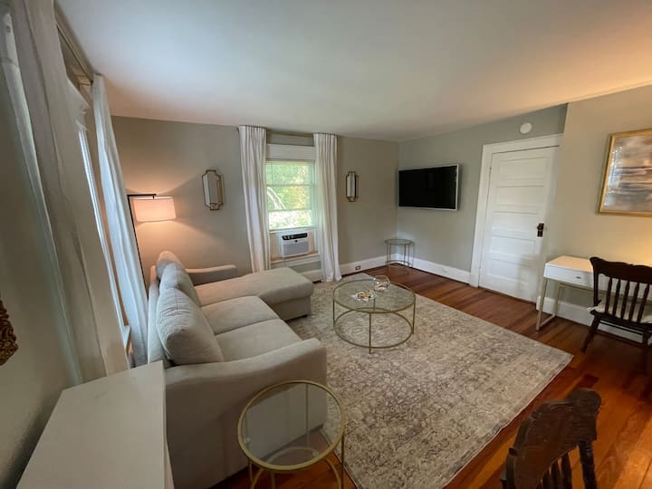 The Maple Lane Inn - Lexington, VA