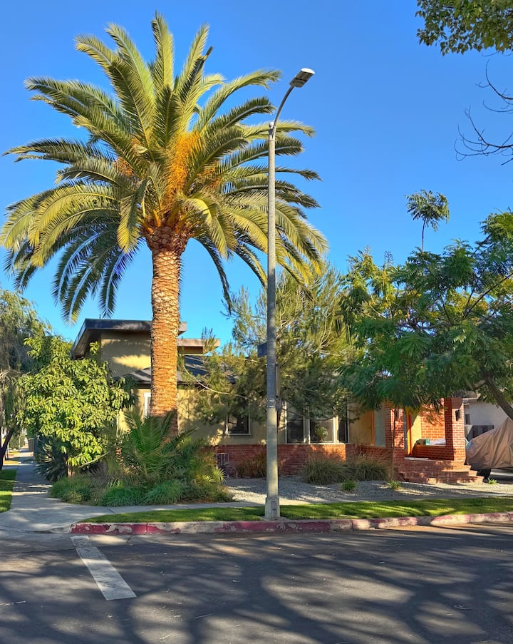 Warm East Venice House With Pool And Spa - Los Angeles, CA