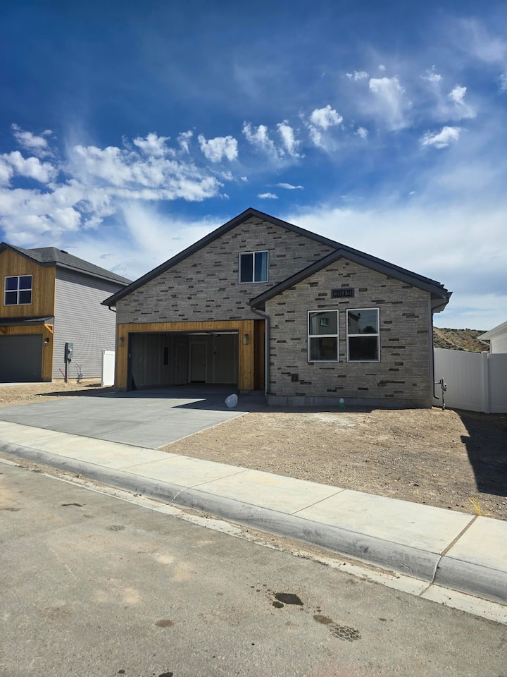 #12 Newhome,5bed,3bath,2garage - Elko, NV