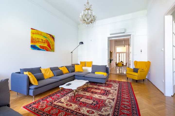 Museum Avenue 2-br Residence - Budapest