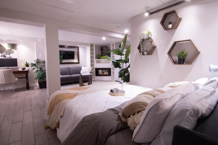 Spa-theme Urban Oasis W/parking - Ottawa
