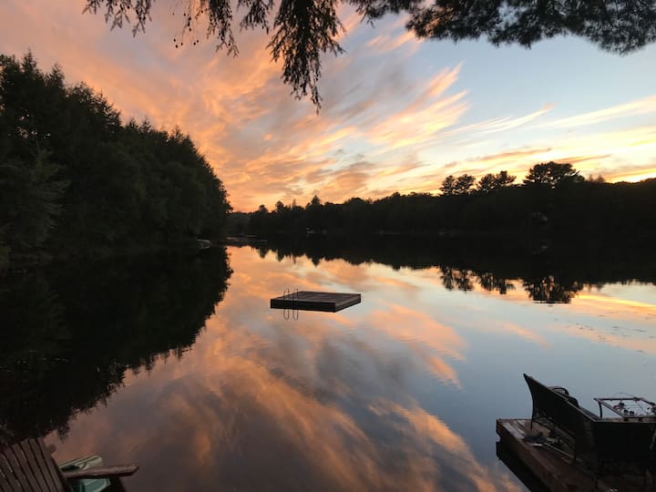 Tranquility Bay - Waterfront, Hot Tub & Sunsets - Huntsville