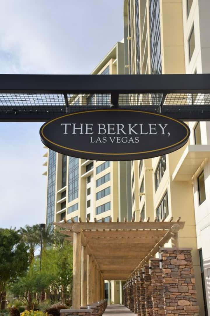 Berkley -1 Bedroom Suit - 