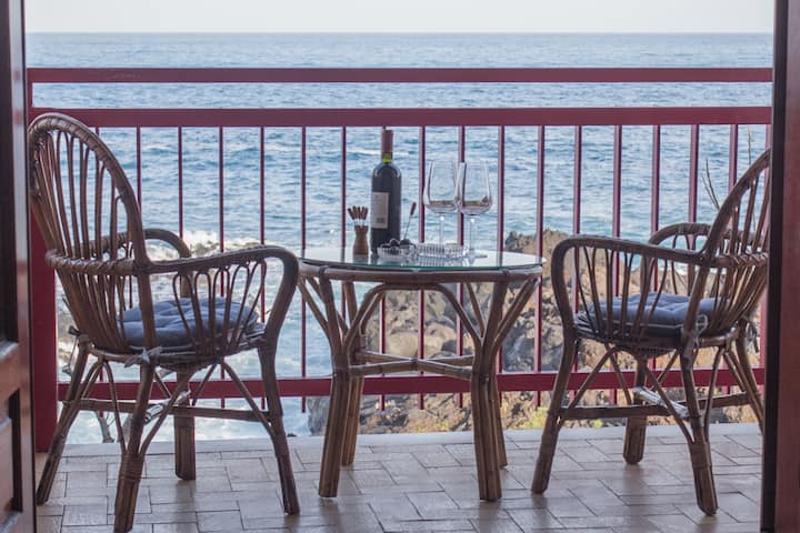 House On Sea - Milo
