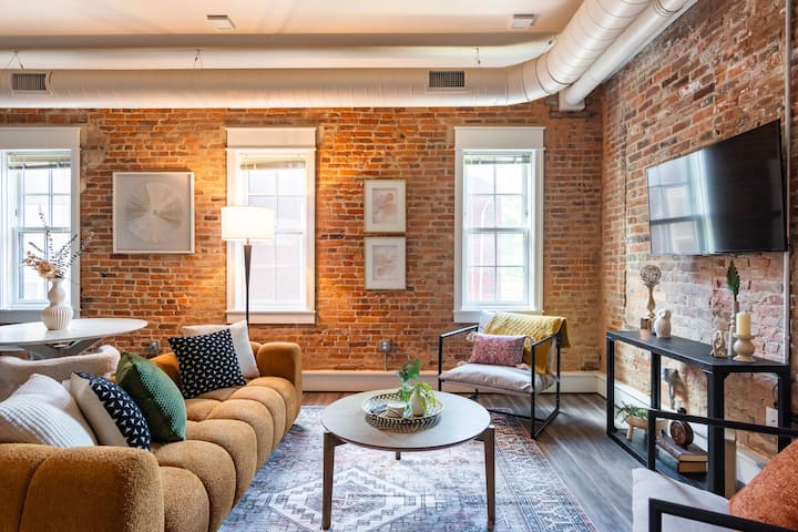 Thompson & Co Brick Loft King - Ypsilanti, MI