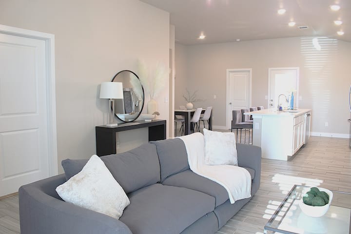 3bd, Modern, Quiet Neighborhood - Amarillo, TX