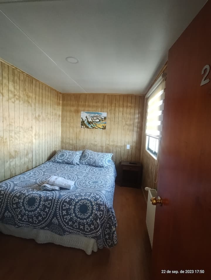 Hostal Clarita Habitación Matrimonial - Puerto Natales