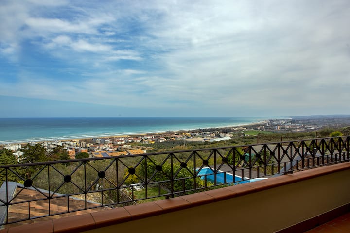 Giuvra Panoramic House - San Salvo