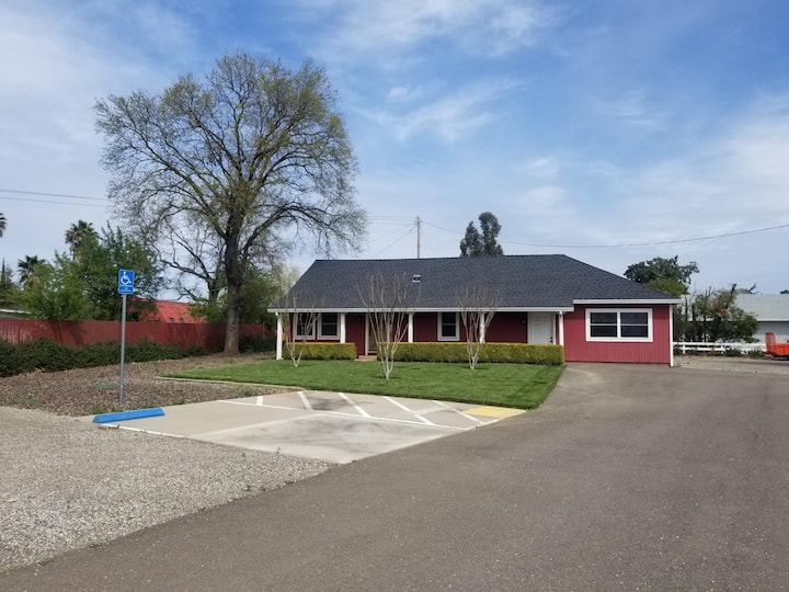 Charming Winery Guest House - Elk Grove, CA