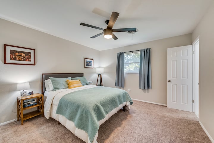 Charming Br In South Fort Worth - Fort Worth, TX