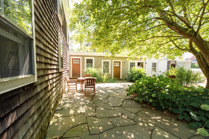 Cape Escape Studio - Unit B - Orleans, MA