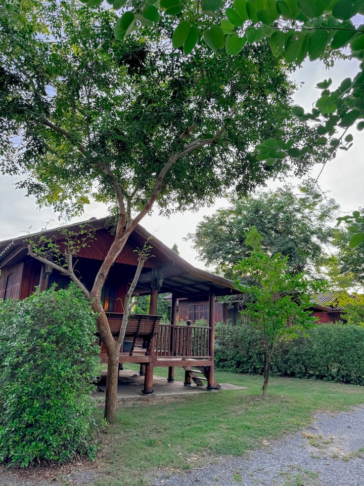 Thai Guesthouse Lakeview - 2 Rooms - Ayutthaya