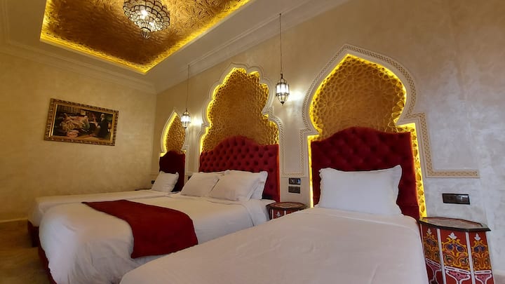 Suite Royale Dans Un Riad De Charme Avec Piscine - Marrakesh