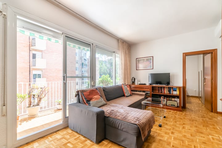 Compact Bedroom, Very Clean, La Fira Congress! - Barcelona