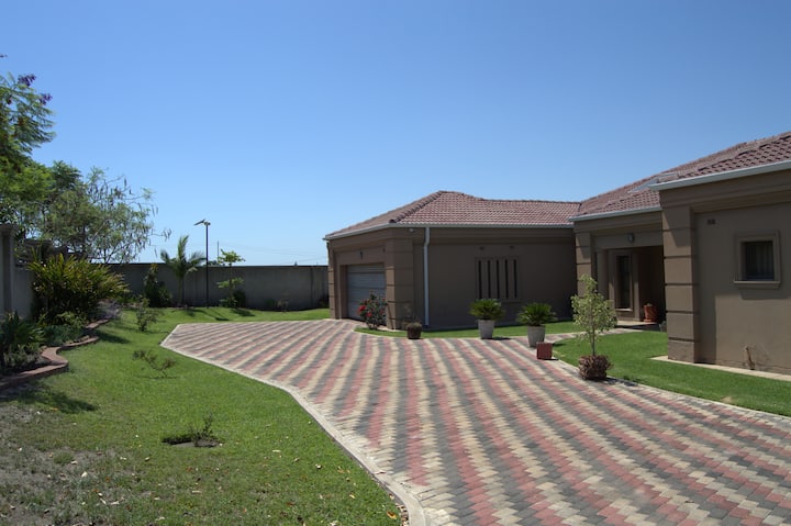 Woodmead Meadows - Zimbabwe
