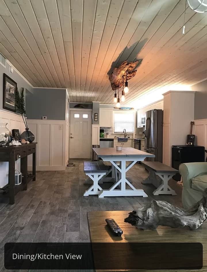 New Smyrna Beach Beachside Retreat - Edgewater, FL