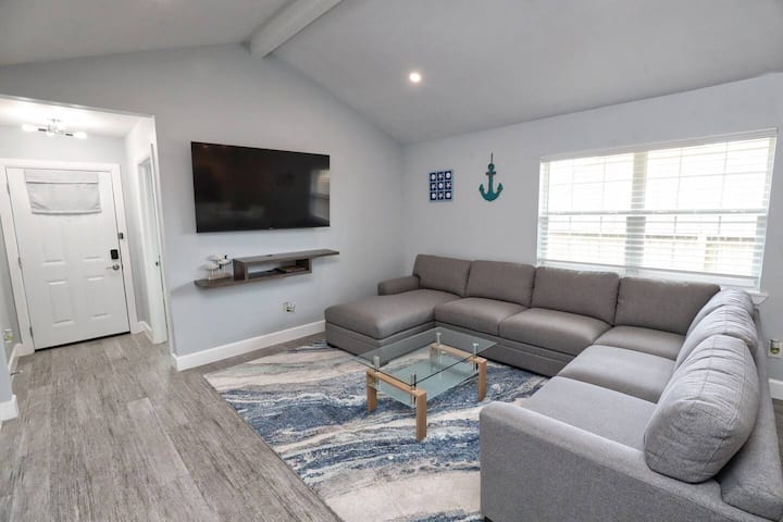 Seaside Serenity Retreat - Galveston, TX