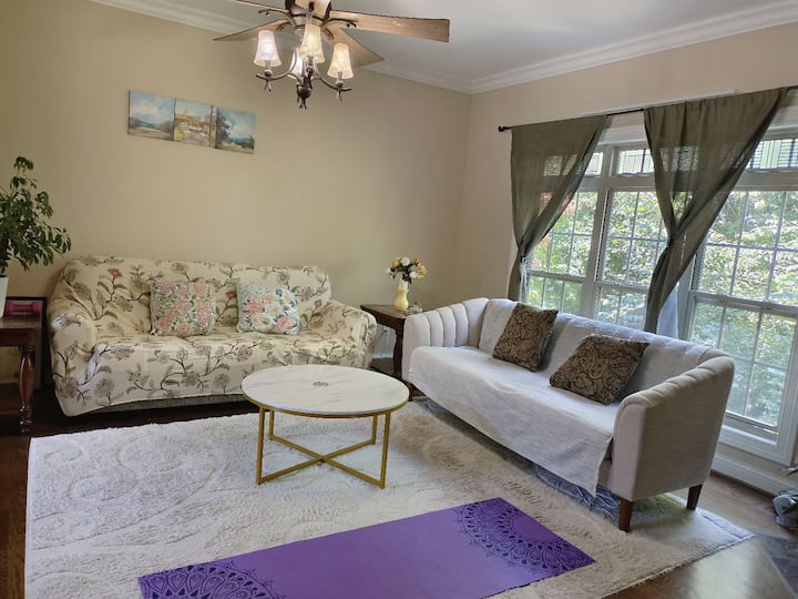 Room Near Airport & Keeneland - Lexington, KY