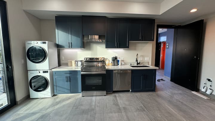 Ensuite Private Room In Westla 44 - Culver City, CA