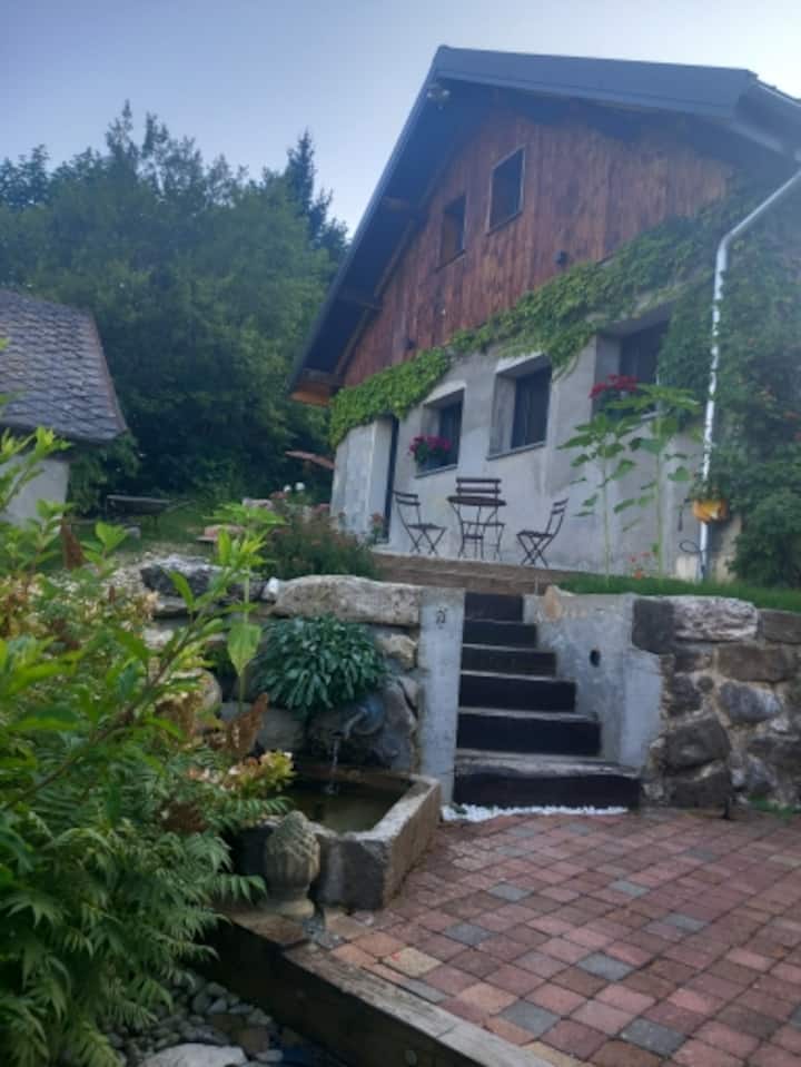 La Maisonnette De La Touviere - Lake Annecy