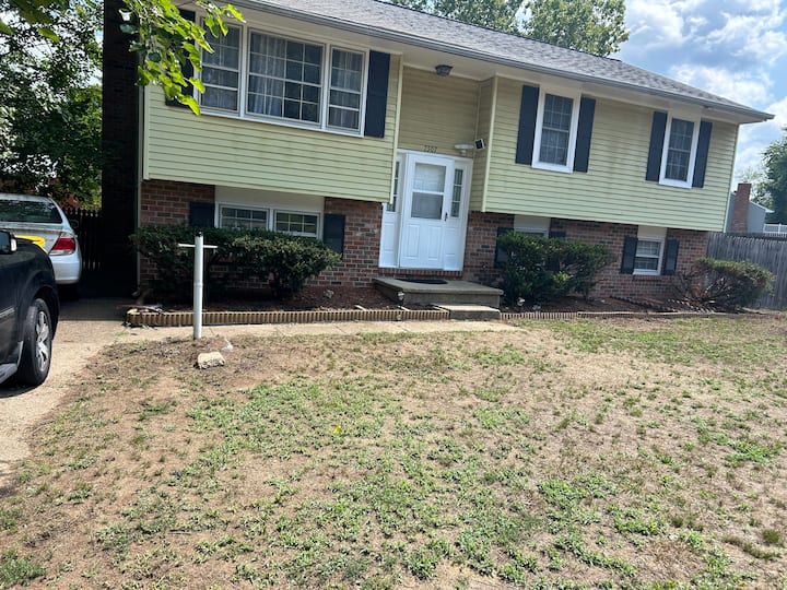 Divine Family House (Dfh) Room 3 - Glen Burnie, MD