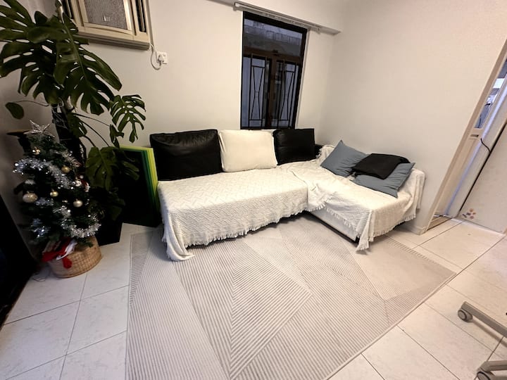 Rooftop Apartment In Mui Wo - Hong Kong Airport (HKG)