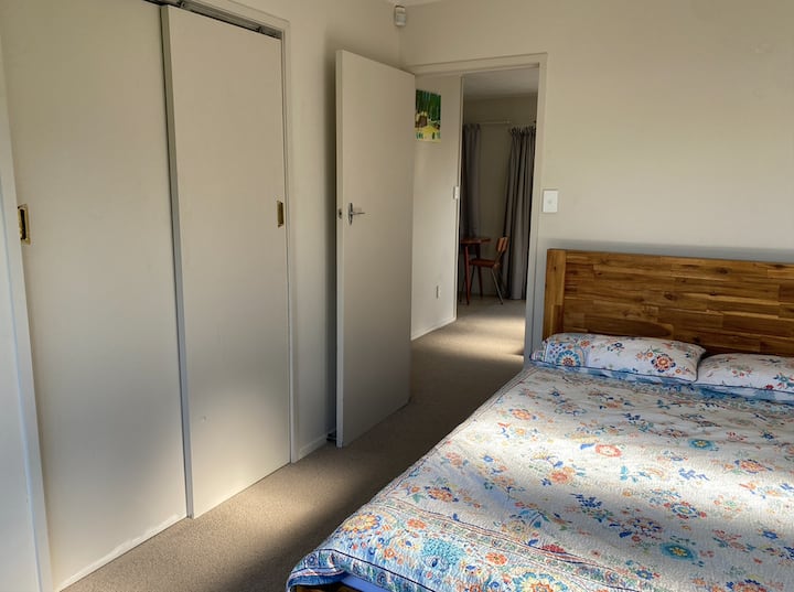Sunny 1 Bedroom Unit - Ideal For Short Stays - Auckland
