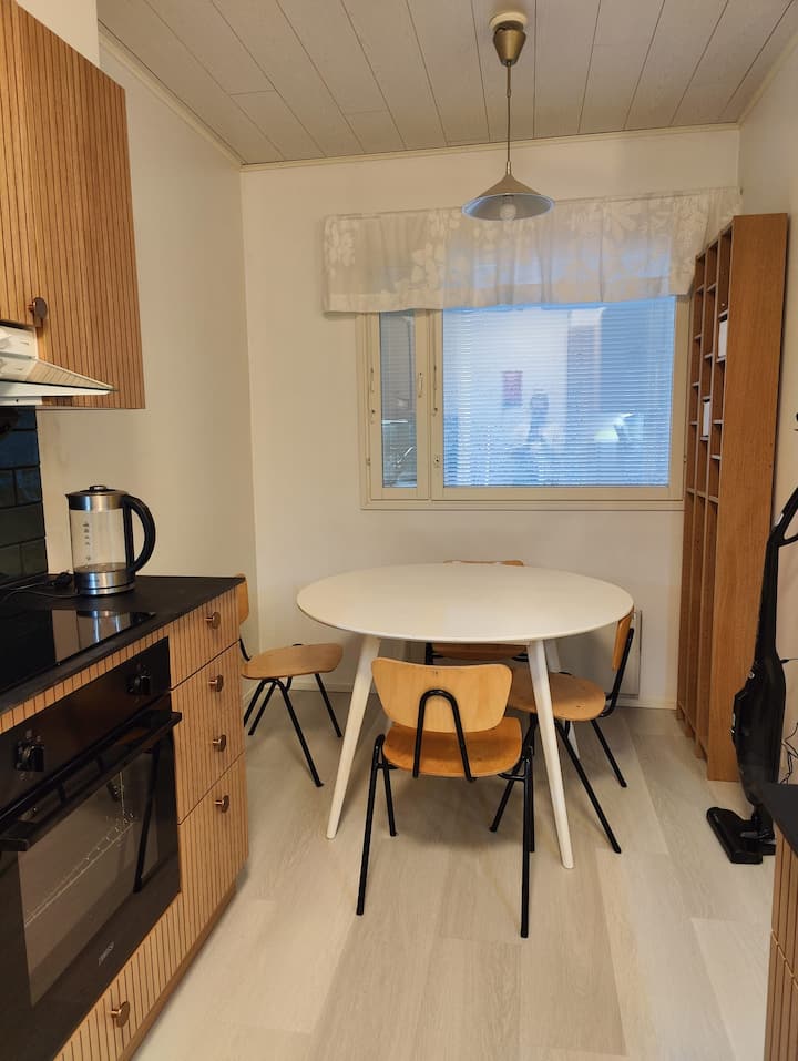 Kaksio Ilmaisella Autopaikalla - Oulu