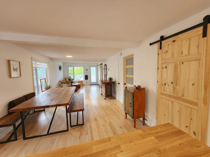 Le Chic Avec Vue Sur Chicoutimi -
2 Chambres - Saguenay