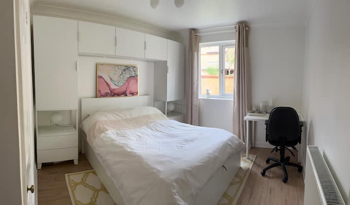 Double Room Near Heathrow/ Brentford Stadium - Twickenham