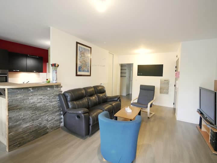 Chez Flo: Parking, Commerces - Rennes