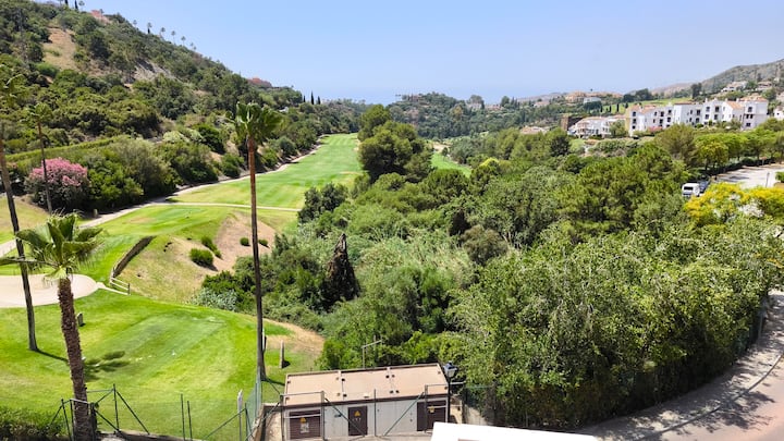 Stunning Views At Las Jacarandas - Benahavís