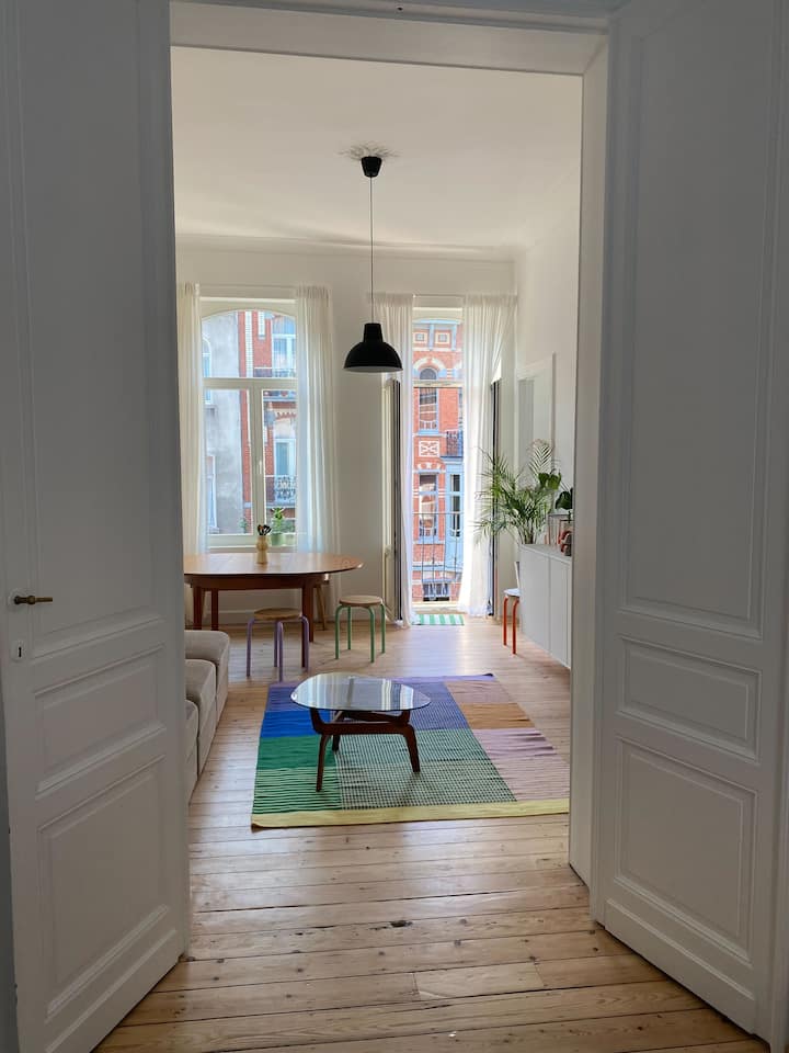 Colorful Terrace-apartment - Evere