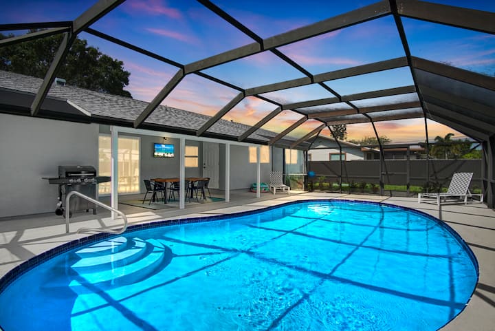2br Family Oasis – Pool • Arcade • Outdoor Tv! - Port St. Lucie, FL