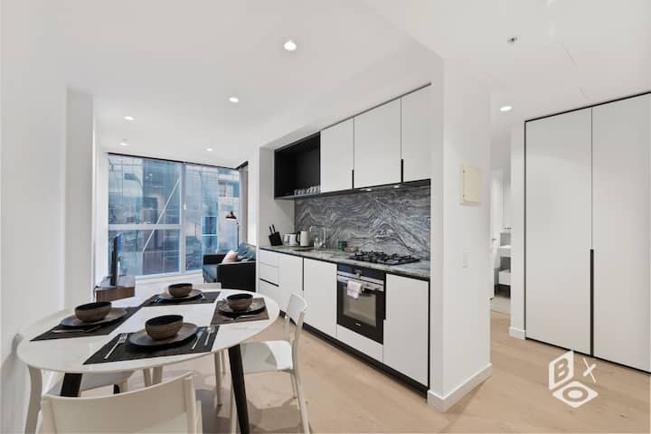 One Bedroom Apt W. Parking - Melbourne