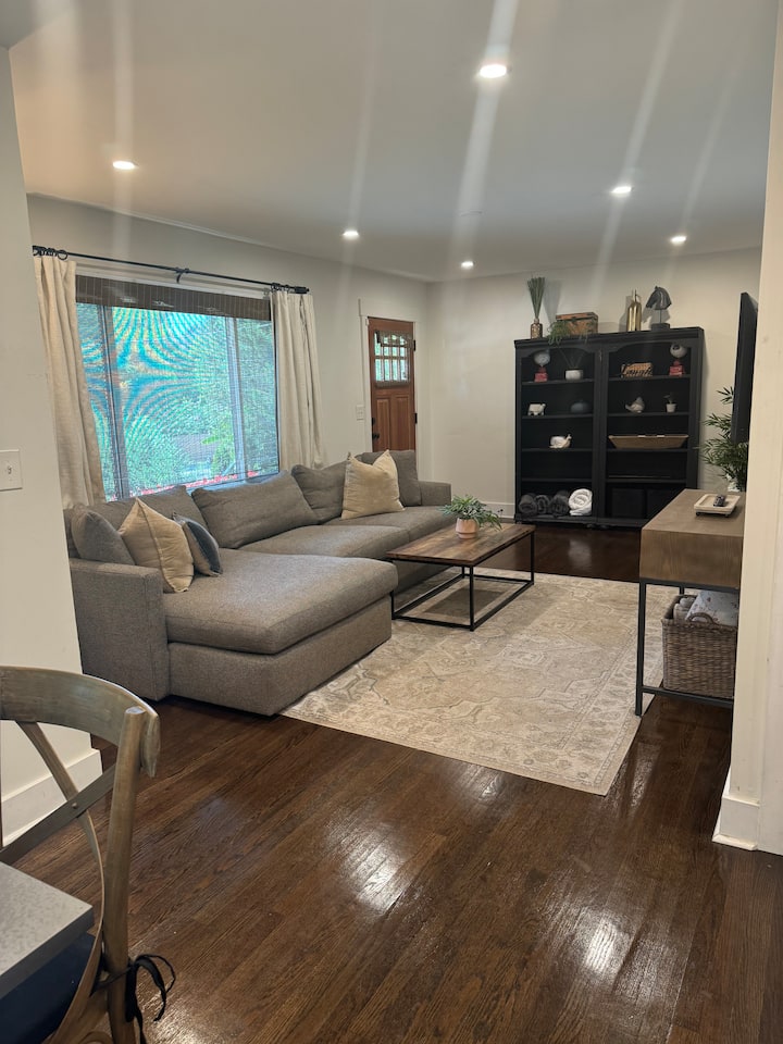 The Brooke In A-town
(Pet Friendly) - Brookhaven, GA