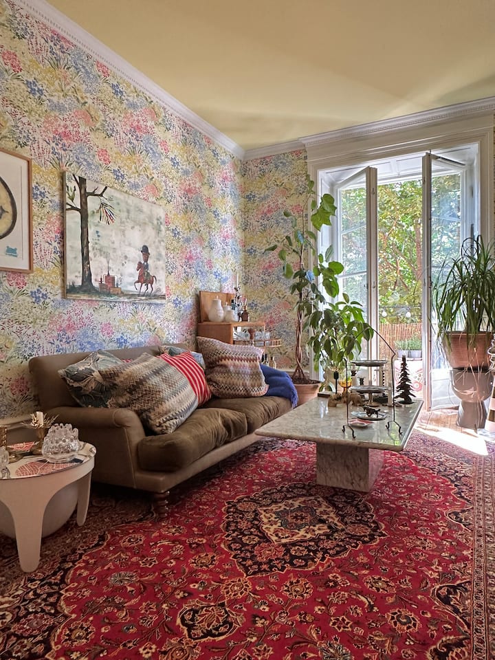 Charmig Lägenhet I Mysigt Område - Stockholm