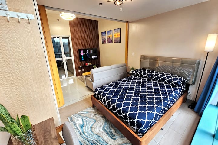 One Uptown Residence
Bgc - Uptownmall
Pool - Taguig