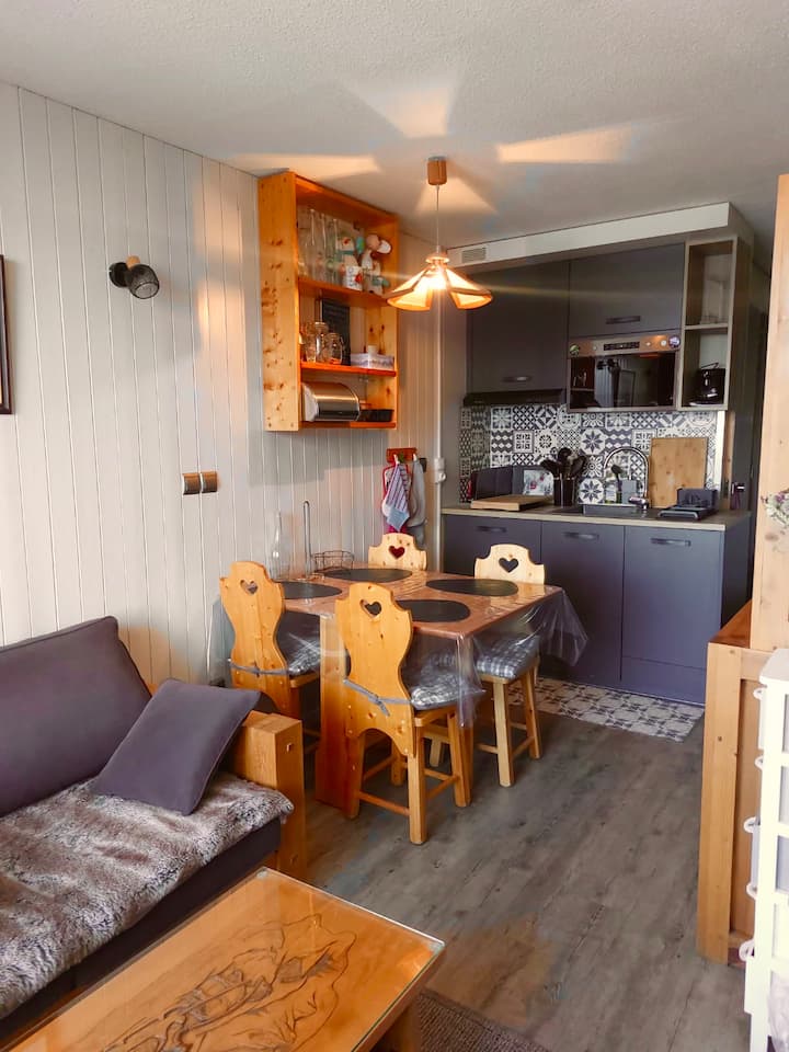 Appartement Chaleureux. 4 Personnes. - Savoie