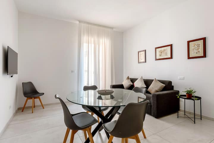 Le Dodici Porte: Sant'isaia 11 By Bologna District - Bologna
