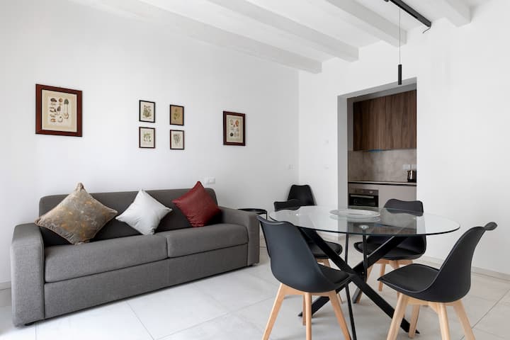 Le Dodici Porte: Saragozza 14 By Bologna District - Bolonia