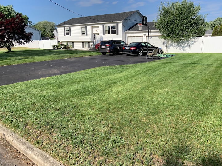Renting Out Main Section 3brs And 2bas Near Beach - Port Jefferson, NY