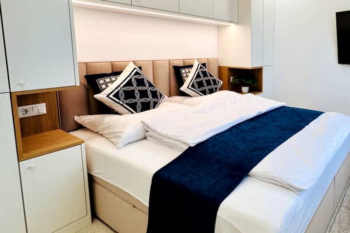 *Neu* Hinreißend Und Zentral - Düsseldorf