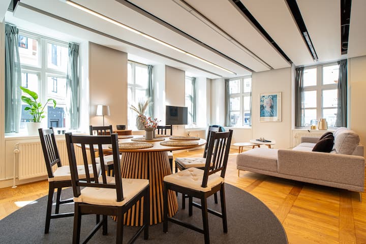 120m2 Near Culture Icons - Historic Fredericiagade - Copenhagen